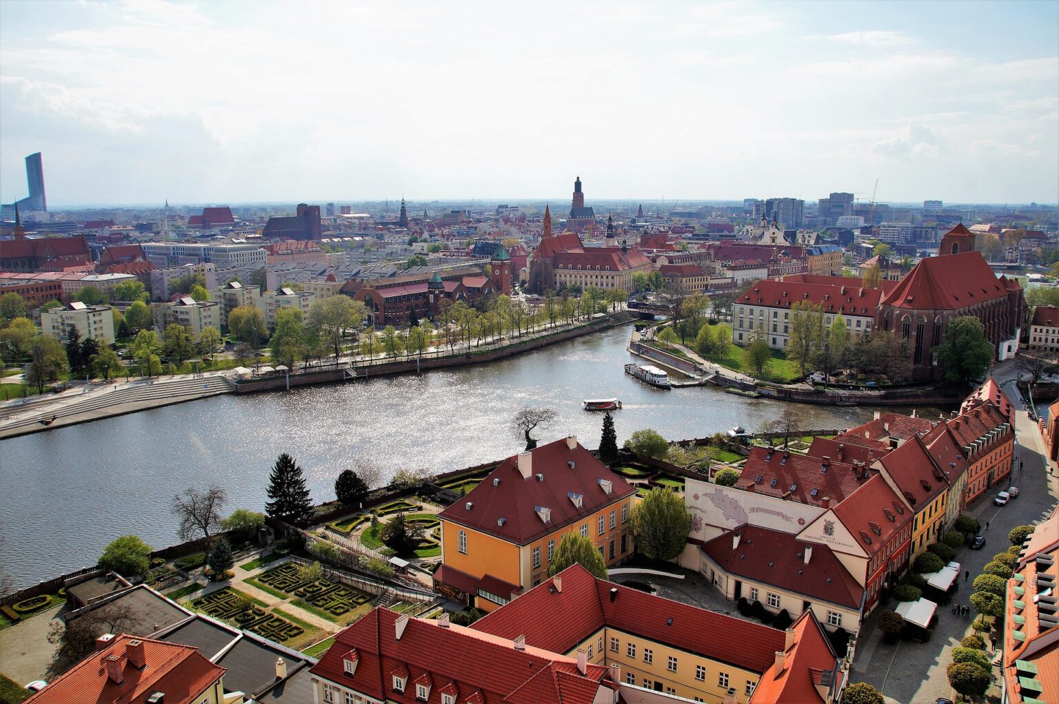 Navigating Wrocław: Your Guide to Official Tourist Information Centers